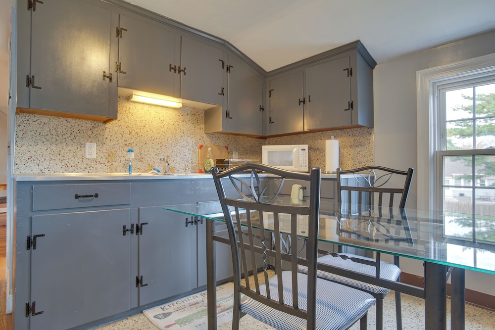 South Yarmouth Apartment Rental, 1 Mi To Beach! - Yarmouth, ME