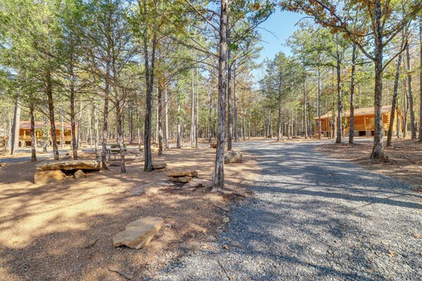 1 Mi To Lake! Tumbling Shoals Cabin W/ Fire Pit - Heber Springs, AR