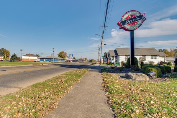 Updated Robinson Vacation Rental W/ Fireplace! - Palestine, IL