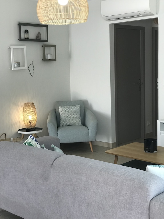 Villa à 2 Minutes à Pied De La Plage De Pinarello - Sainte-Lucie-de-Porto-Vecchio