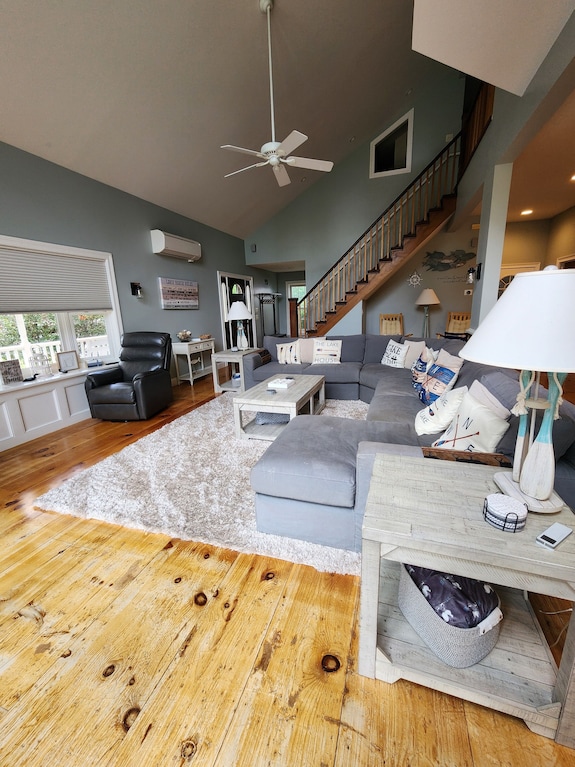 Relax By "The Water's Edge" & Enjoy Amazing Views And Year Round Fun! 6br/3.5ba - Castleton, VT