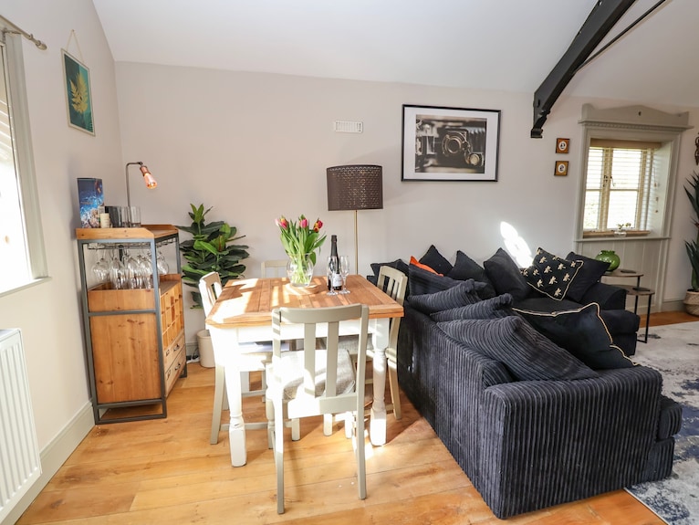 The Arms House, Pet Friendly, Character Holiday Cottage In Ironbridge - 英國