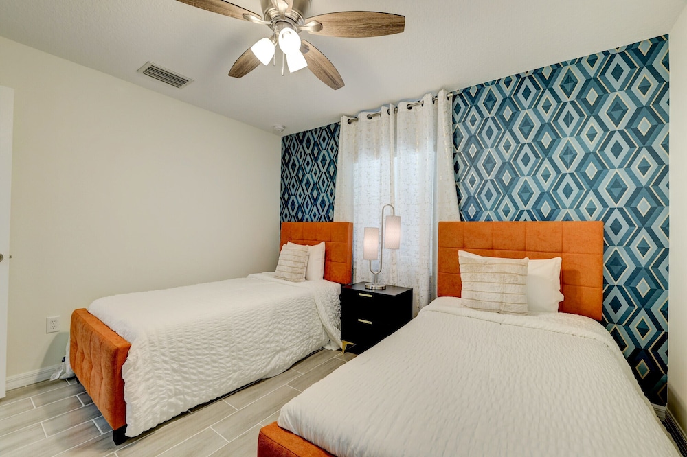 Cozy Villa #4, 3 Minutes From Downtown & 10 Minutes To The Beach - Fort Pierce, FL