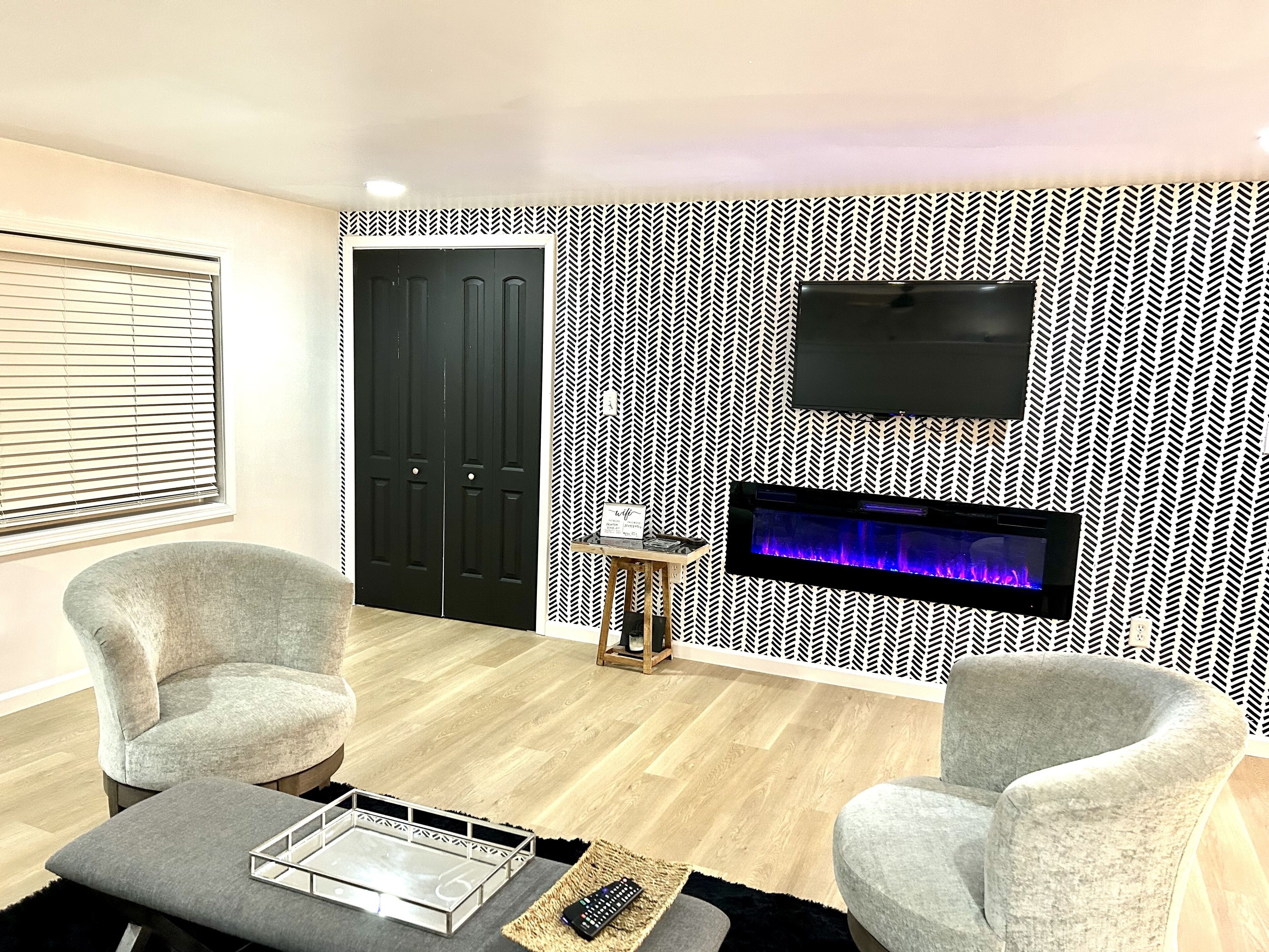 Brand New Guest House Urban Oasis - Fraser, MI