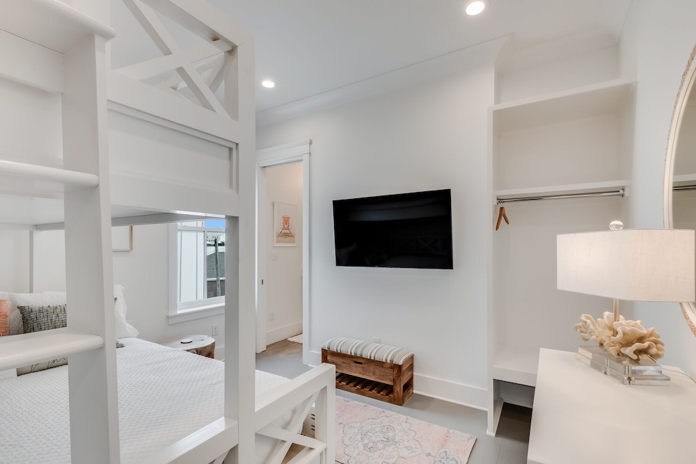 2 Bedroom | Beach Access | Resort Style Pool - Alabama