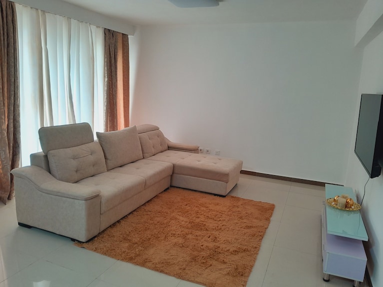 Clean, 24/7 Security, Beautiful, Quiet &\N Close To The New International Airport - nº 95