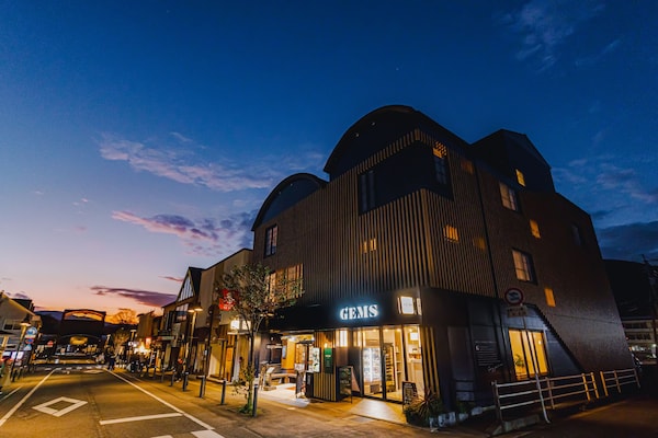 Gems Yufuin - 湯布院町川上