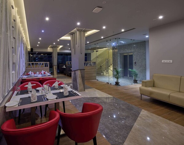 Grand Continent Hosur A Sarovar Portico Affiliate Hotel - Hosur