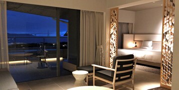 Quarto Twin de Luxo, varanda, no canto (210) | Secretária, secretária adequada para computadores portáteis 