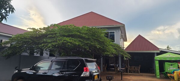 キミヤキミヤ・パブ＆ロッジ - Dar es Salam