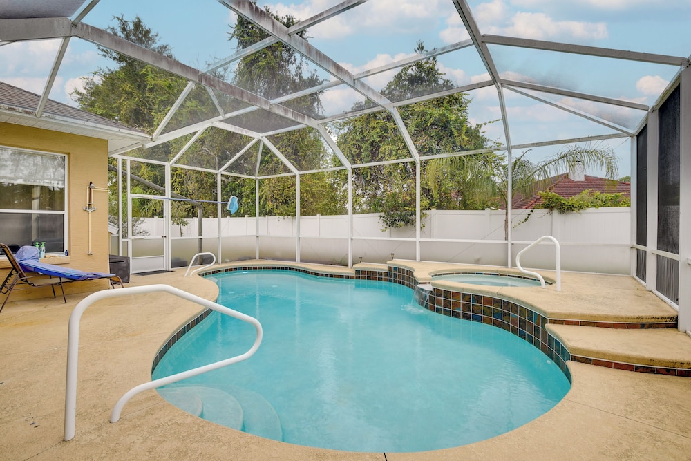 Palm Coast Retreat W/ Heated Pool & Private Patio! - Palm Coast, FL