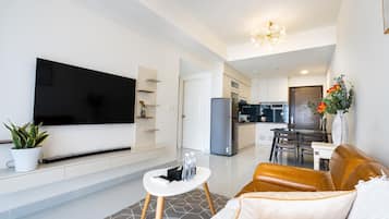 2 Bedroom Apartment with Balony | Roupa de alta qualidade, secretária