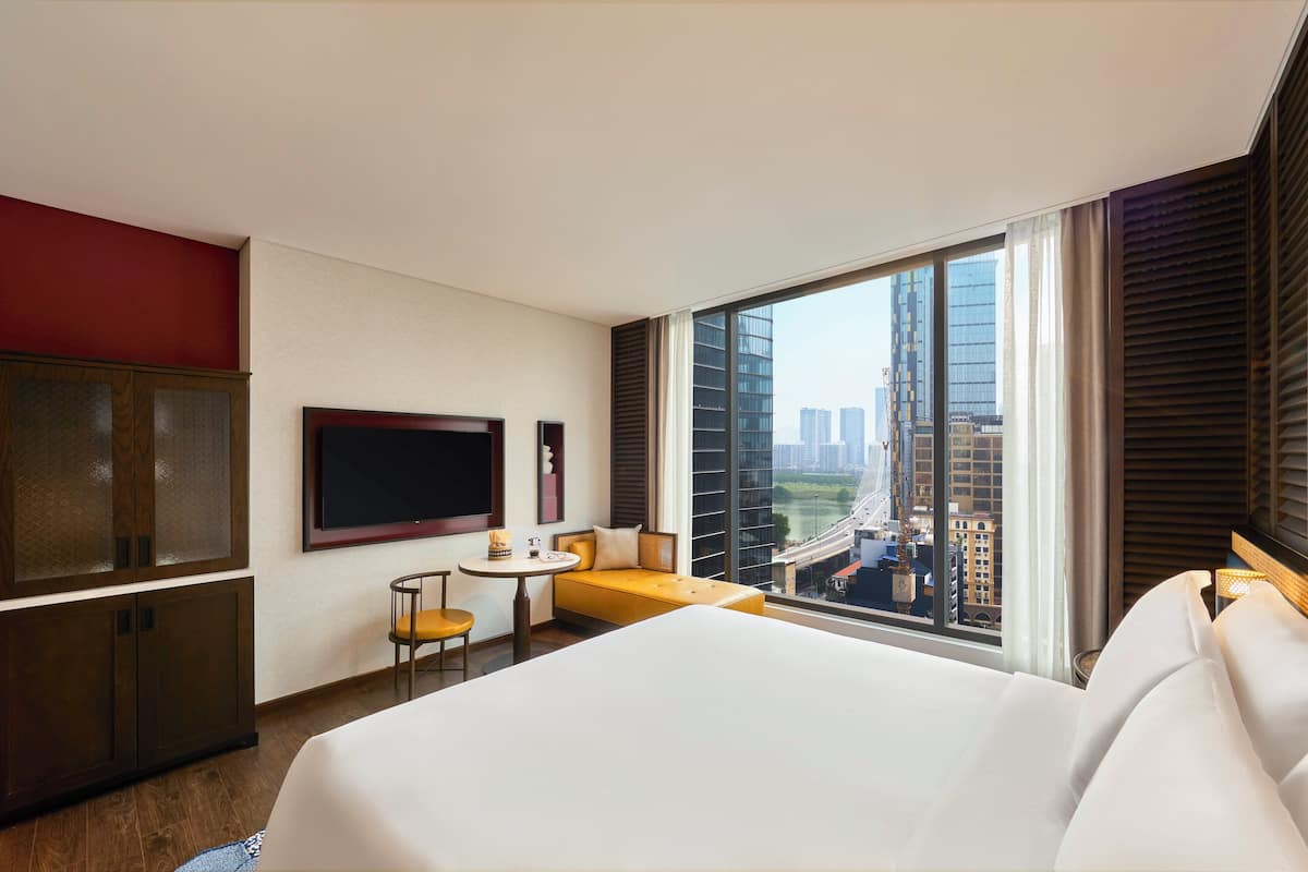 Quarto Standard, 1 cama king-size (Ba Son Bridge View) | Vista do quarto