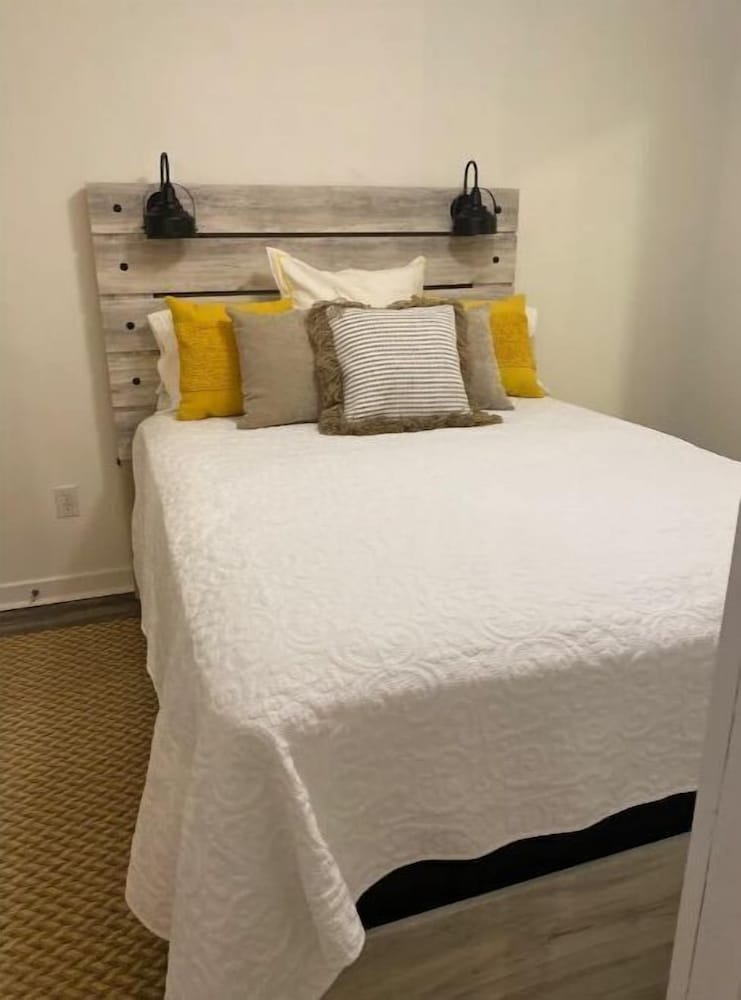 Discover Mississippi State U Within 4 Mins! Cozy 1-bedroom Awaits. - Starkville, MS