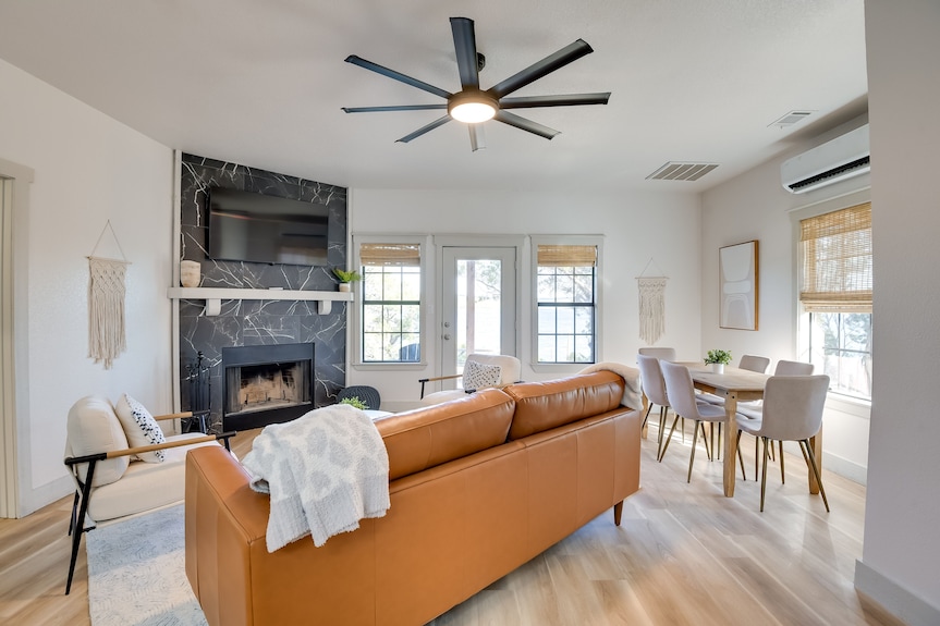 Modern Graford Cabin: Walk To Possum Kingdom Lake! - Possum Kingdom Lake, TX