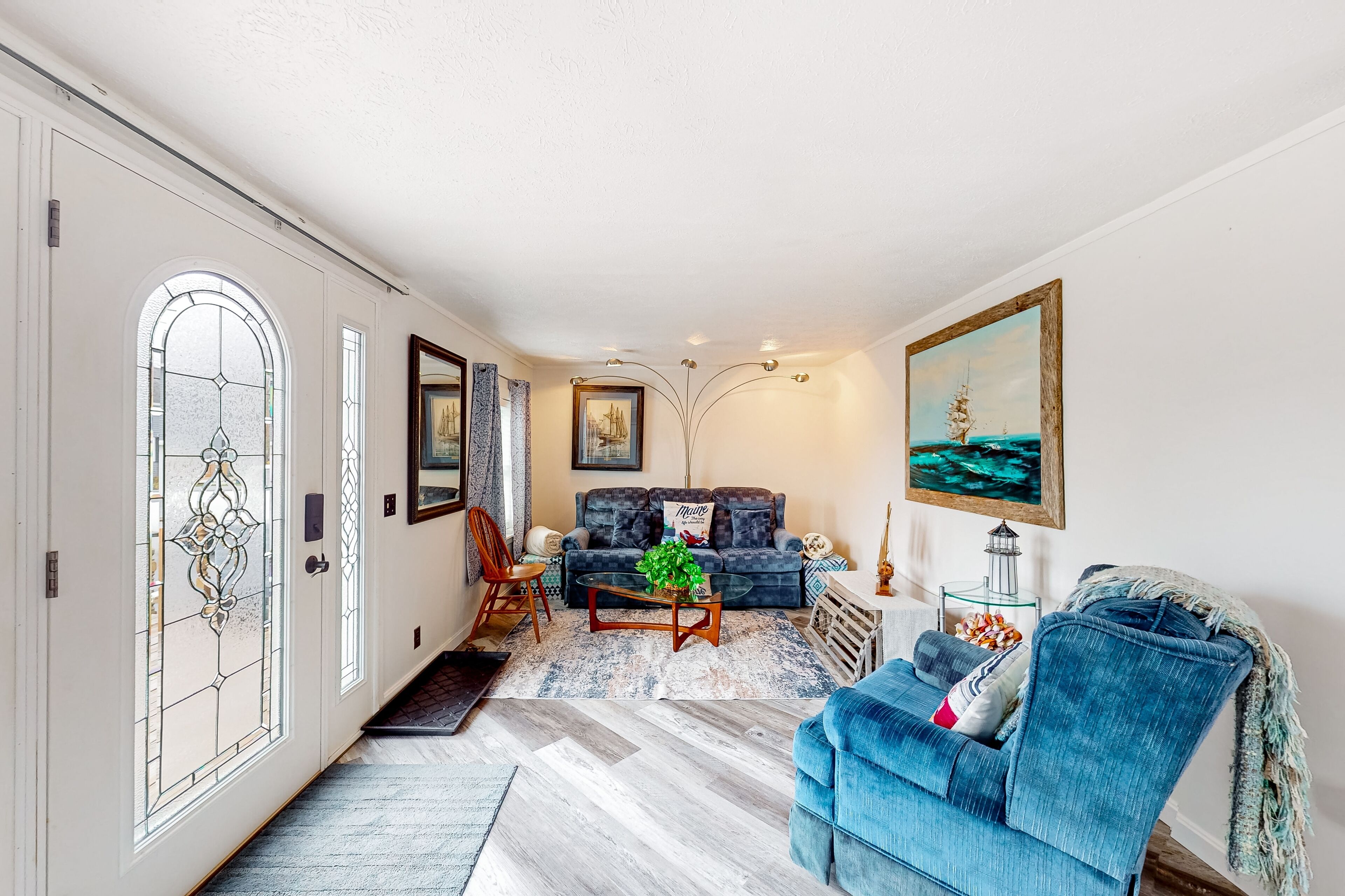 Adorable Nautical Home Close To Town, W/d, & Streaming, Dog Friendly - Sanford, ME