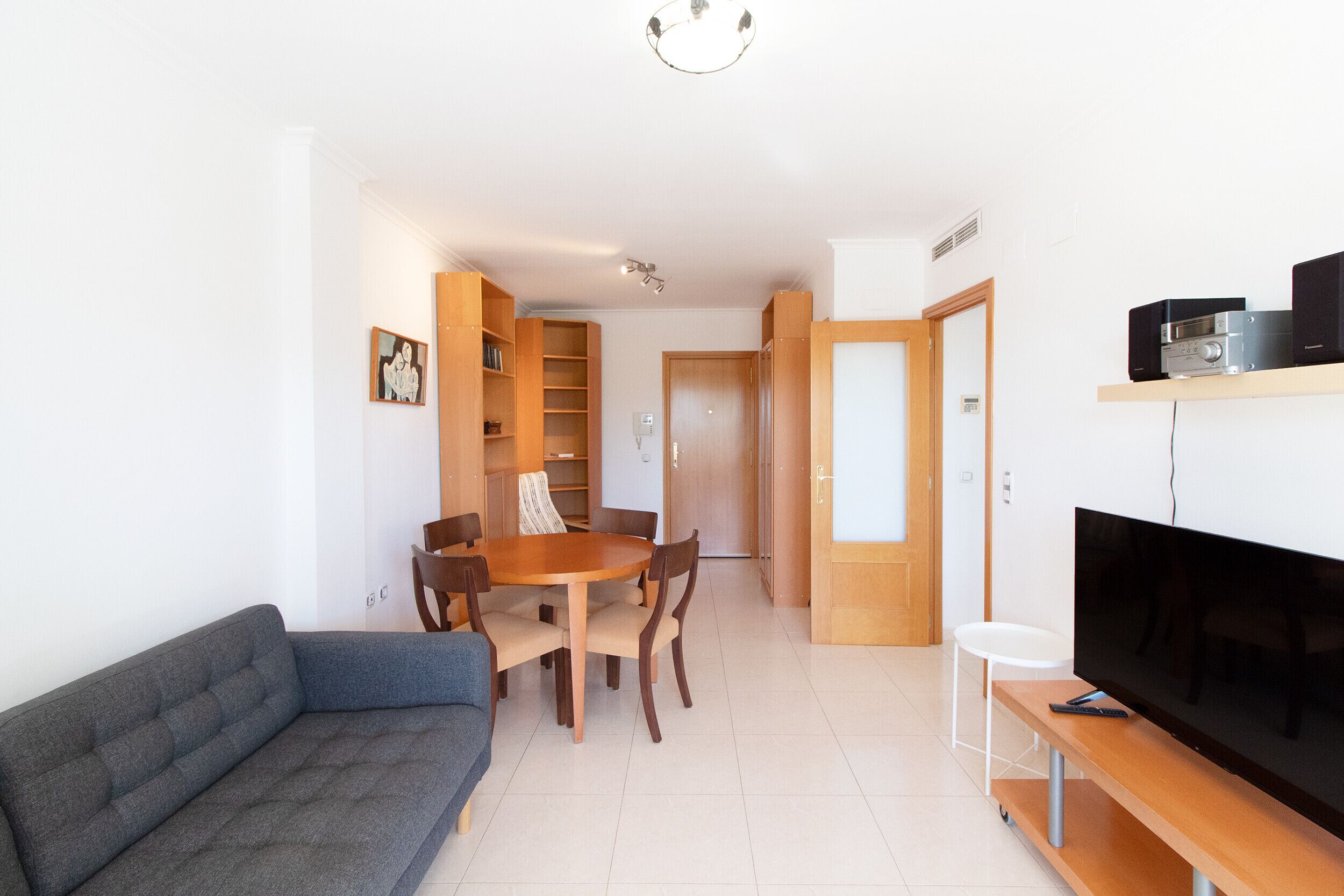 Global Properties: Apartamento De 3 Dormitorios Y Terraza En La Playa De Canet - Canet de Berenguer