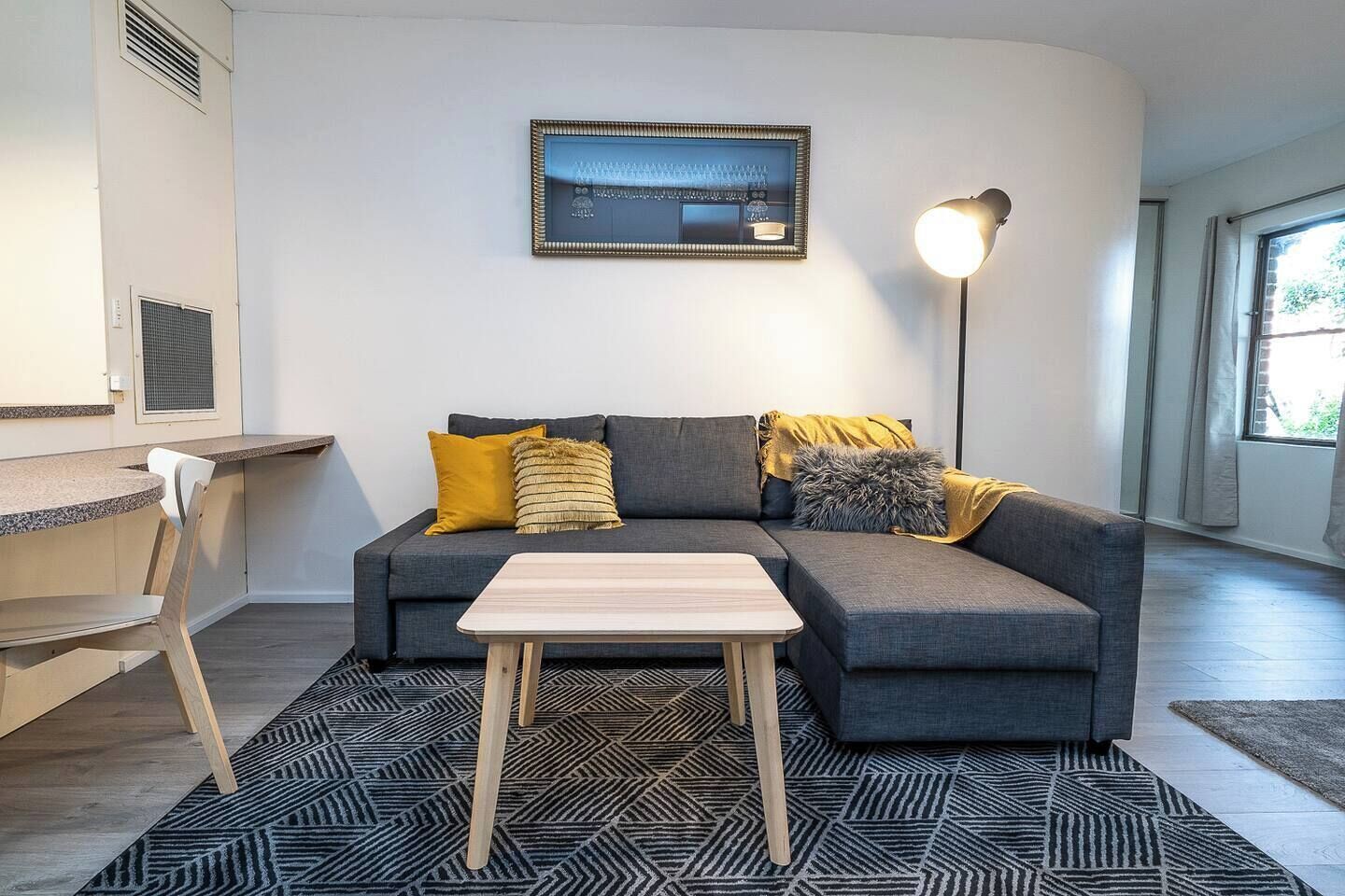 Zen Boutique A Well Connected Studio With Parking - Surry Hills