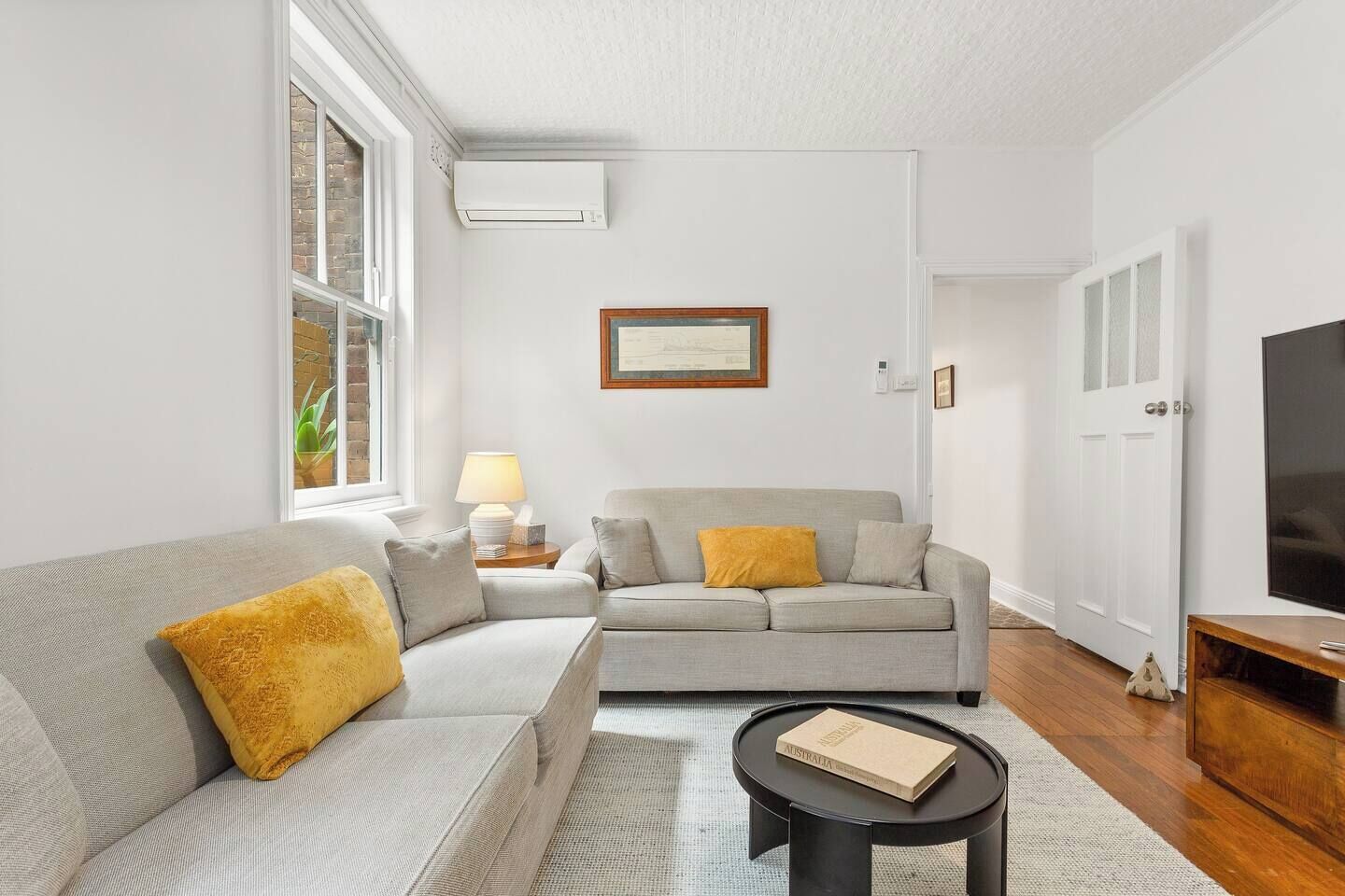 Harbourfront Meets Heritage Chic Near Barangaroo - North Sydney