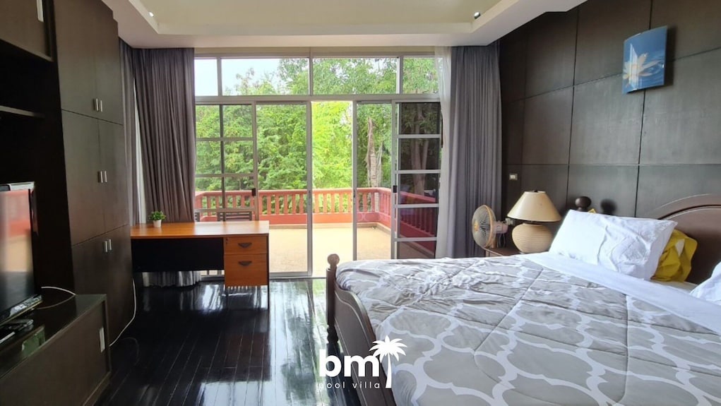 2 Floors Thai-bali Style, 4br 4bathrooms, Pool With Jacuzzi, 5mins-jomtien Beach - Pattaya City