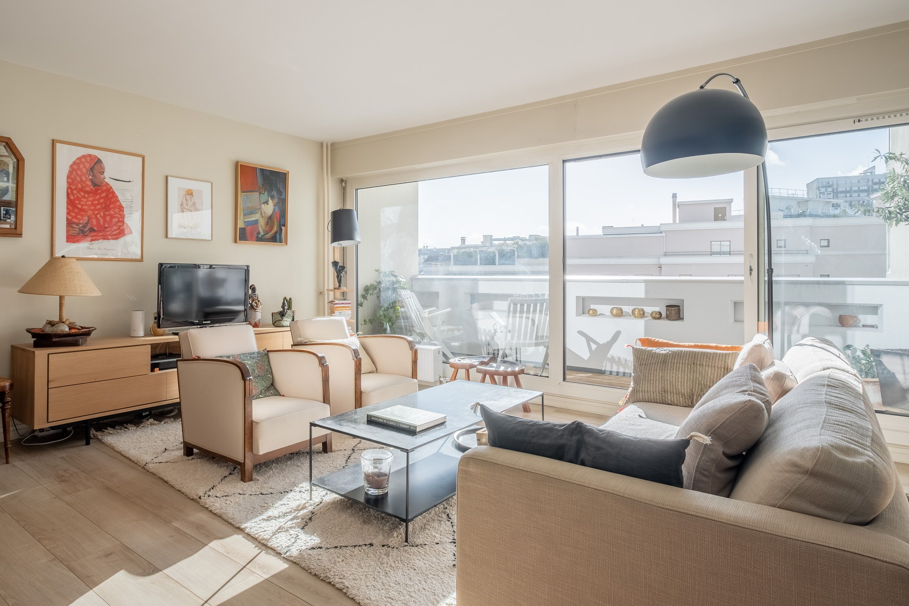 Artistic Poise, By Veeve - Boulogne-Billancourt