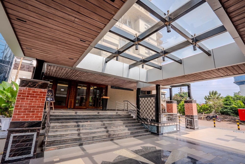 Hotel Lucky India - Bhubaneswar