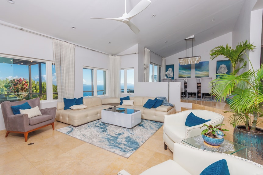 Luxury 5 Bedroom Villa With Pool, Hot Tub, Ocean Views -