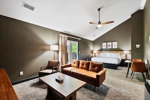 Suíte estúdio executiva | Escrivaninha, cortinas blackout, Wi-Fi de cortesia, roupa de cama