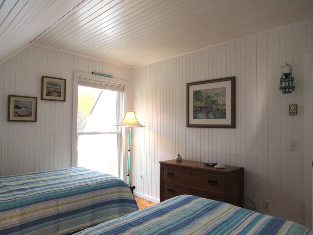 Sea Glass - Peaks Island Oceanfront Cottage With Stunning Views For 7 People! - Portland, ME