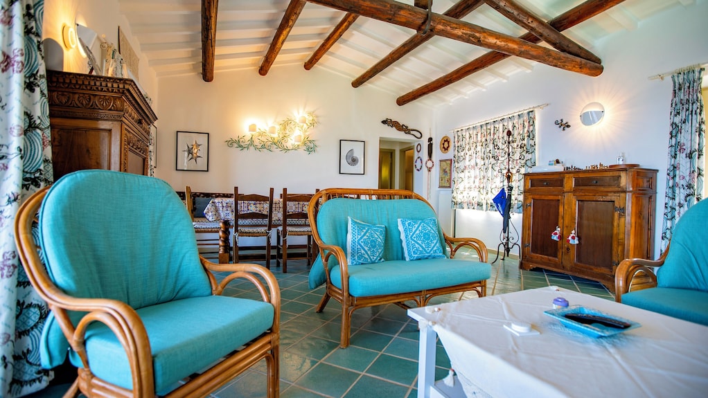 Villa Futura: The Homely Touch Charm Of Classic Mediterranean Style - Costa Paradiso