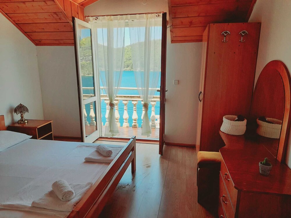 Sponga 2 Apartment with balcony and sea view - Mljet | Vrbo
