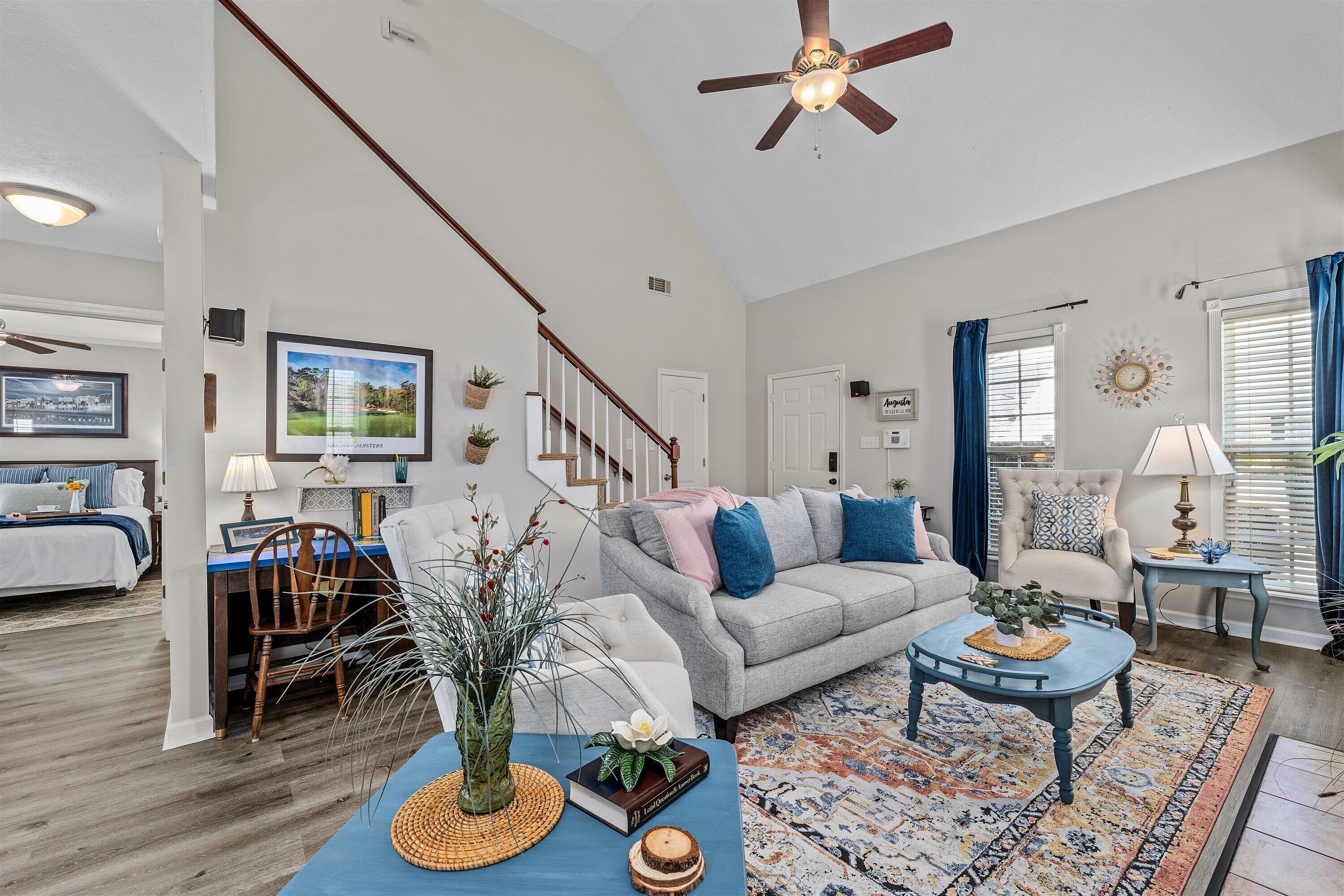 3 Bedroom, 2.5 Bathroom Patio Home With An Inground Pool. <Br>the Sleeping Arrangements At This Property Include Three Queen Beds And A Futon Located In The Second Living Room. - Wood Park, Augusta