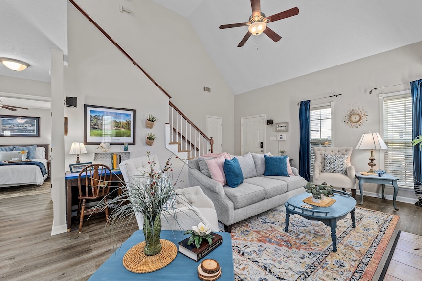 3 Bedroom, 2.5 Bathroom Patio Home With An Inground Pool. <Br>the Sleeping Arrangements At This Property Include Three Queen Beds And A Futon Located In The Second Living Room. - Wood Park, Augusta