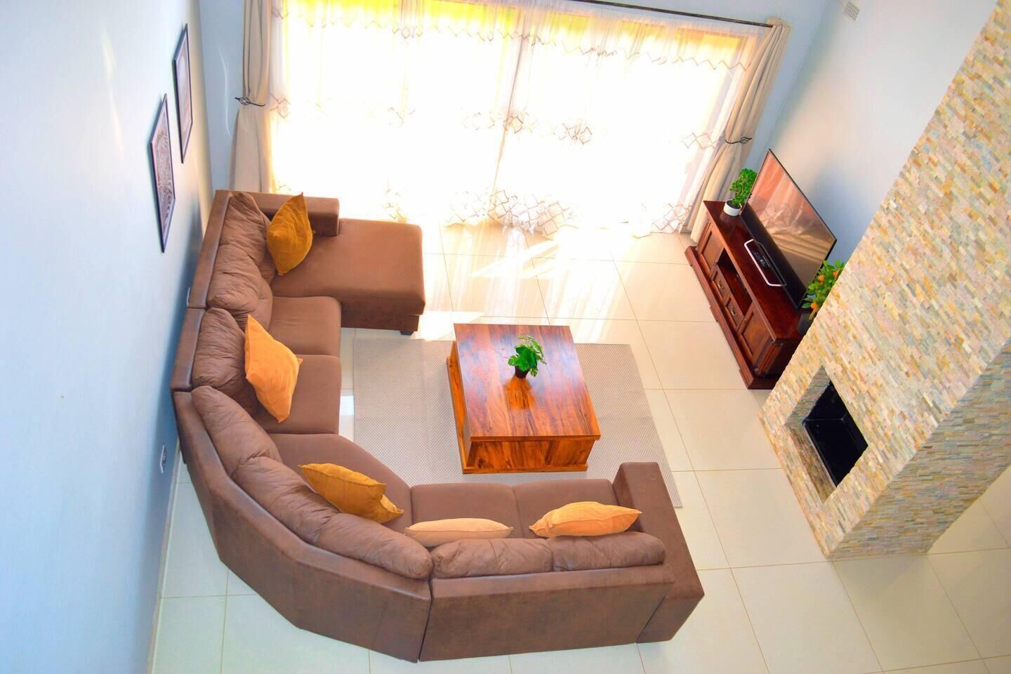 Mount Pleasant - Luxurious 4-bed Villa - Harare