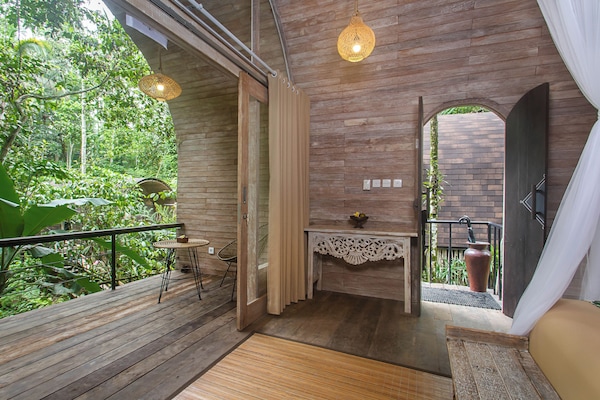 Deluxe Room Jungle View with Bathtub | Terraço/pátio interior