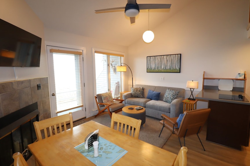 Bayfield Downtown Condo | Lake Superior View - Bayfield, WI