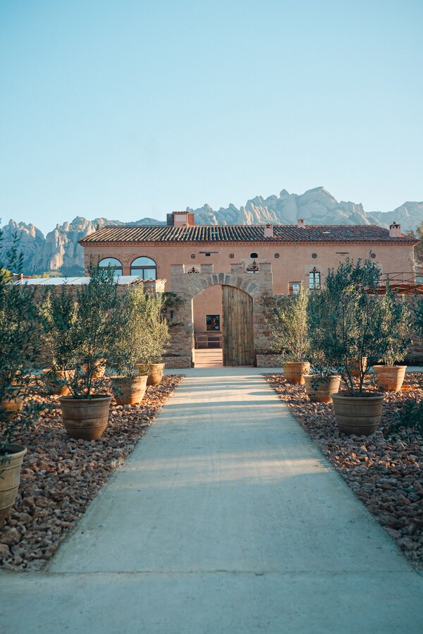 Hotel Masia Can Farrés - El Bruc