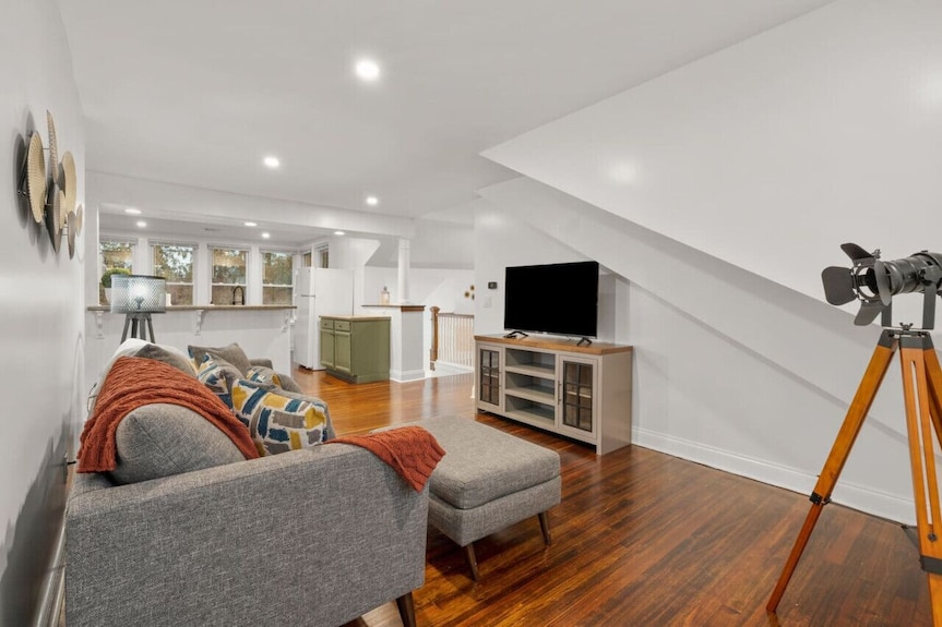 #31 - Downtown Terryville- 1 Br - Water Front, Plymouth