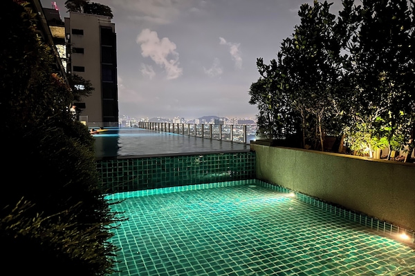 2 piscinas exteriores, da(s) 7:00 à(s) 22:00, espreguiçadeiras