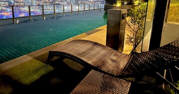 2 piscinas exteriores, da(s) 7:00 à(s) 22:00, espreguiçadeiras 