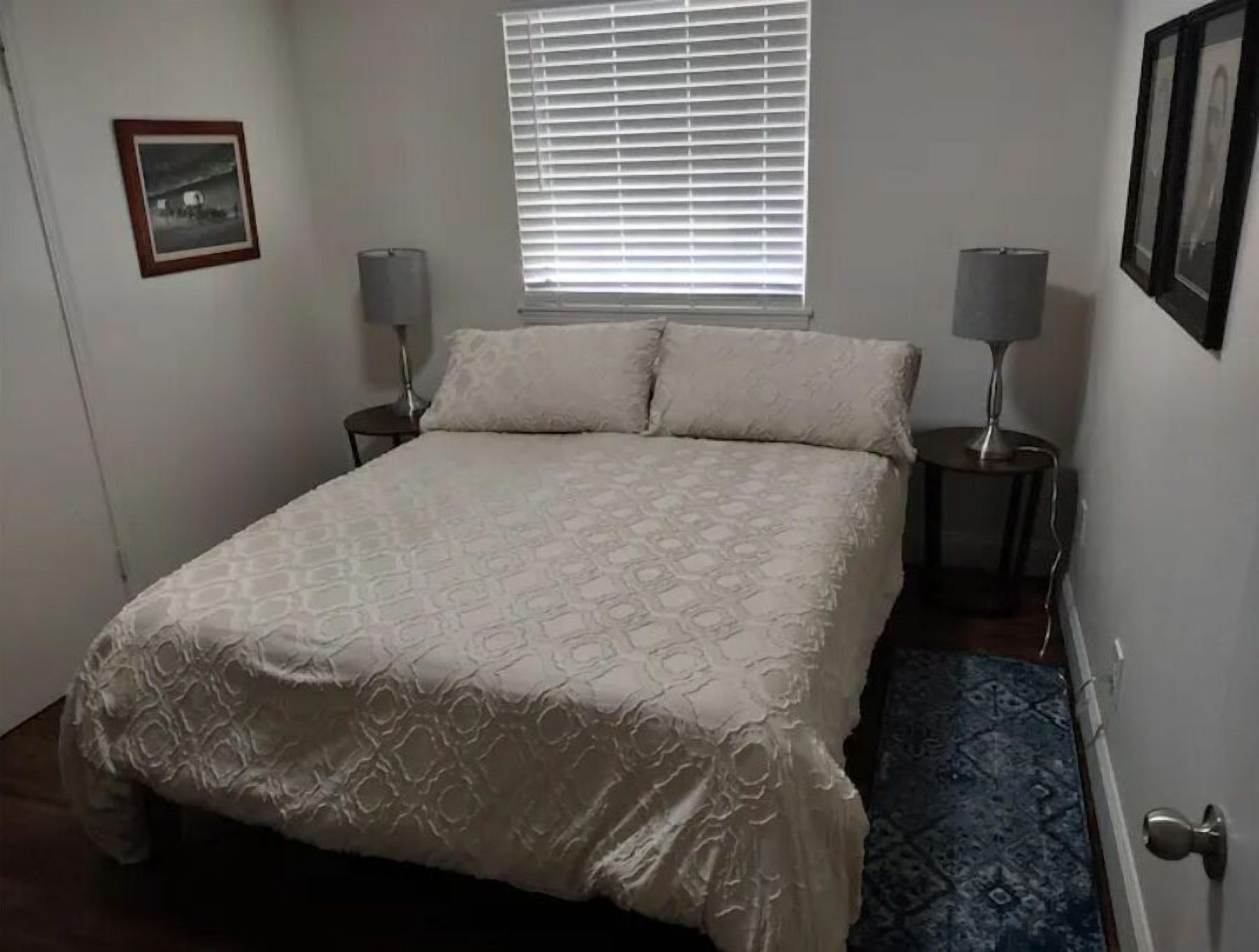 Lovely 3 Bedroom Home Near Hardrock Casino Resort. - Tulsa, OK