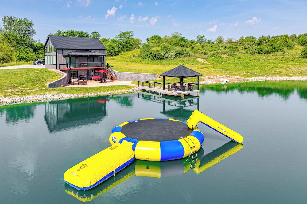 Exquisite Hagerstown Home With Deck & Gazebo! - Summit Lake State Park, New Castle
