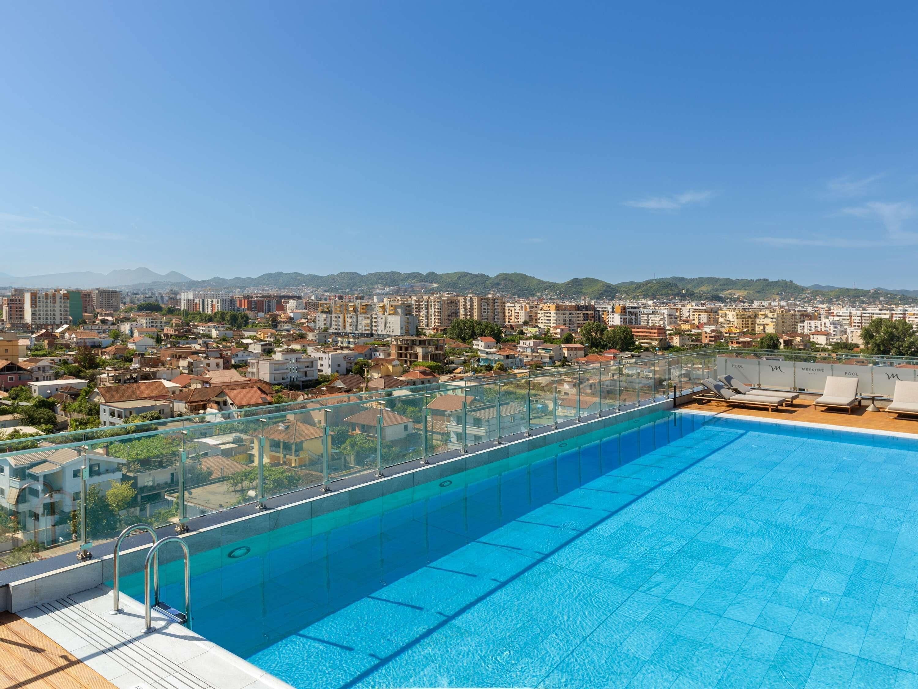 Piscina exterior sazonal 