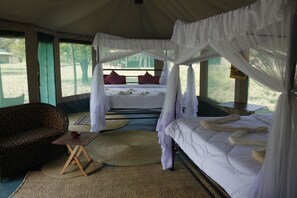 Quarto Triplo de Luxo | Cofre no quarto, com mobília individualizada, secretária 