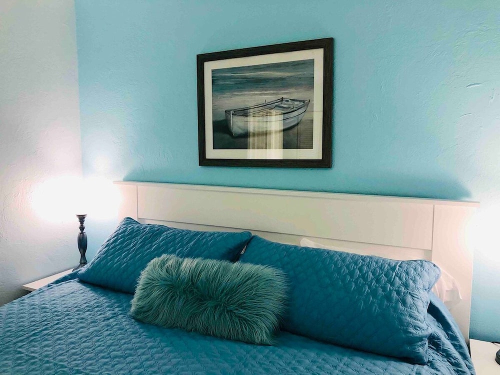 Siesta Key Sanctuary -Pool-kayaks-tikihut-king Bed - シエスタ・キー, FL