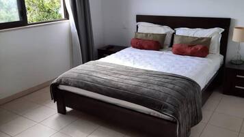 Apartamento | 2 quartos, Wi-fi grátis, roupa de cama fornecida