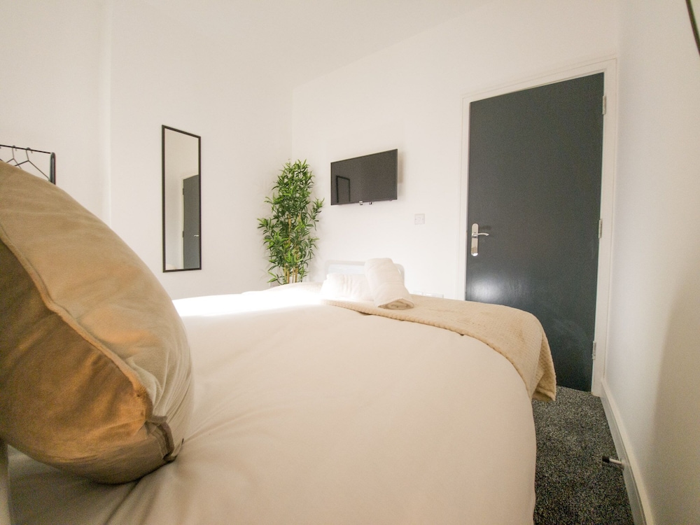 Principality Suites (1 Bed) - Castell Coch