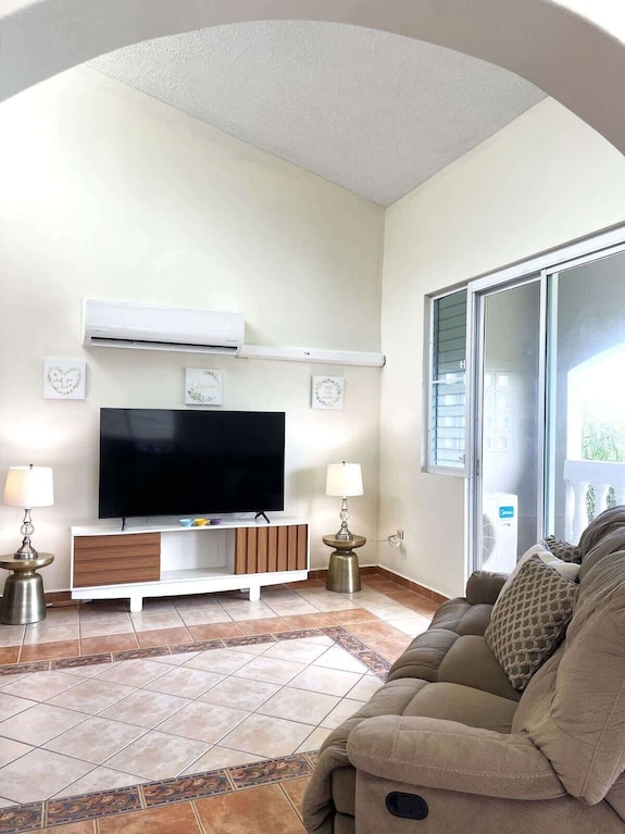 #26 Beach Apartment 2br, 3ba W/ Jet Tub - Isabela