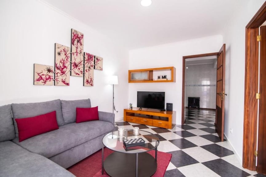 Holiday Home 'Casa Xadrez' With Sea View, Wi-fi And Air Conditioning - Furnas