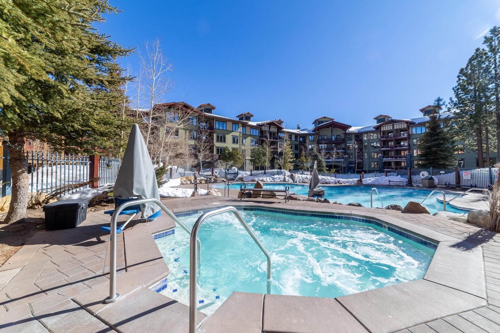Village 1Bed 1Bath Condo with Pool, Spa, and Walk to Gondola- #589 ...